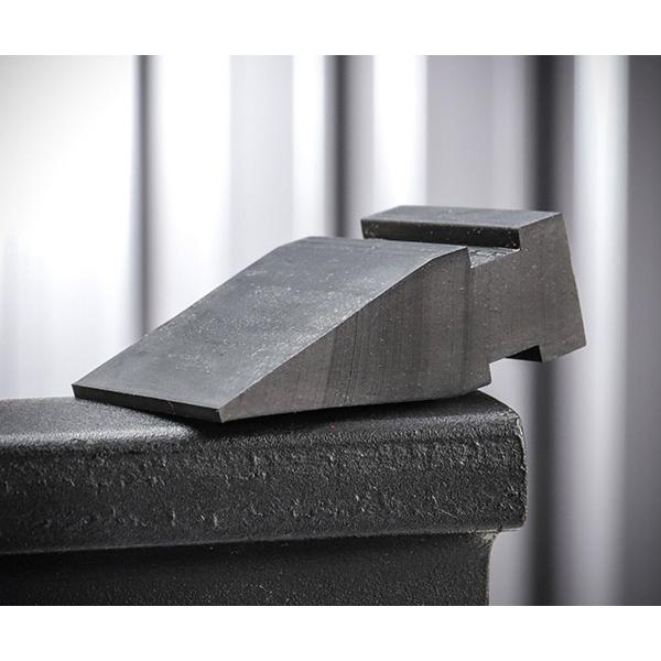 ・曲面にしなやかにフィットし、確実な水抜きが可能・柔軟性の高いブレードで、追従性に優れたスキージングを実現・テフロン系のコシのあるヘラが得意な平面施工に対して、曲面や細部で威力を発揮・用途に合わせて選べる2サイズ（L＝標準用途／S＝アウター...