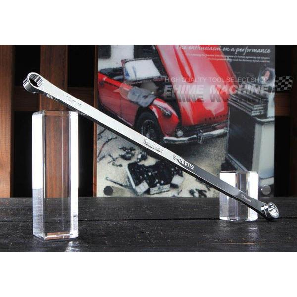 狭く奥深い所でも作業性抜群な、ストレートタイプの超ロングめがねレンチがSEEDNEWから登場！超ロングタイプでこの価格！コストパフォーマンスにも優れた、お勧め商品です。■型式：S-CL1012■メーカー：SEEDNEW■サイズ：10x12m...