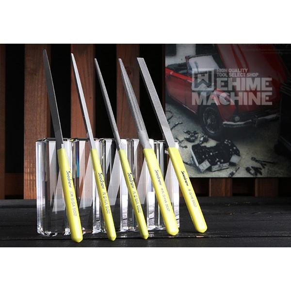 日本を代表するヤスリメーカー、ヤマグチの製品です。バリ取りなど、細かい作業に最適。内容:中目:平・半丸・丸・角・三角