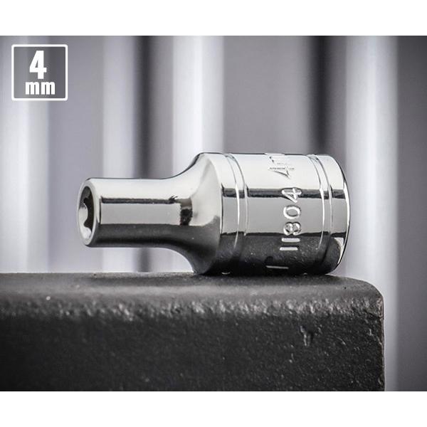 ミラー仕上げのメッキが美しいスタンダードソケット。ボルト・ナットを傷めにくい面接触タイプ。六角タイプ。【仕様】差込角(SQ)：1/4サイズ(mm)：4全長(L；mm)：24.5先端部ソケット外径(D1；mm)：7差込部ソケット外径(D2；m...