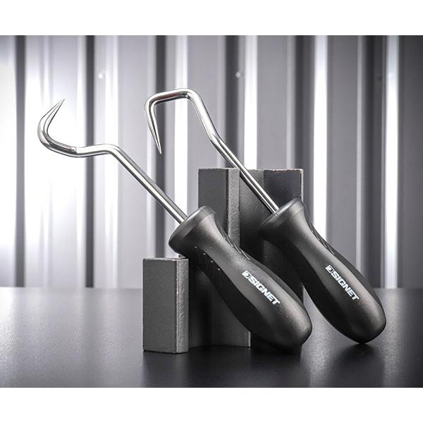 自動車や各種機械に使用されているホース類のはがし作業用工具です。固着して外れにくいラジエーターホースやインテークジョイントなど、取り外しをサポートします。使用箇所に合わせ、2種類の先端形状が選べます。トルクがかけやすいようにグリップを太くし...