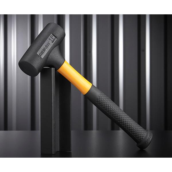 ラバーコーティングを施したショックレスハンマー。【仕様】打撃面(φmm)：36全長(mm)：290ヘッド長(mm)：100柄の長さ(mm)：252質量(g)：520ヘッド質量(lb)：1メーカー名：SIGNET（シグネット）メーカー品番：8...