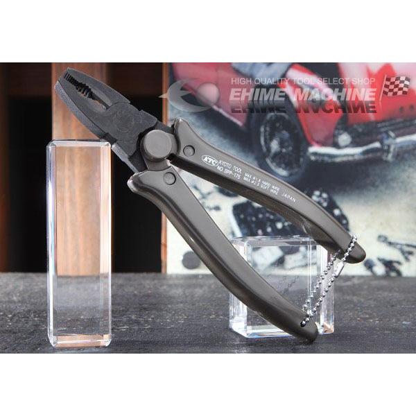 KTCの倍力ペンチ。倍力機構により、少ない力で楽に切断できます。太めに設計されたデザイン性に優れたソフトグリップは、しっかり力を加えても手が痛くなりません。グリップエンドには開き止めのボールチェーン付きなので、出張用工具など限られたスペース...