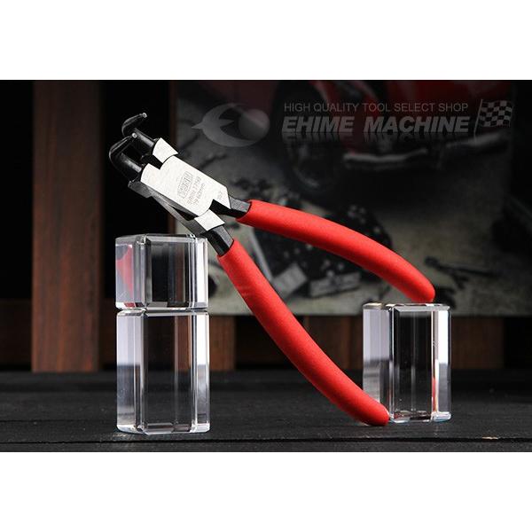 先端部は逆テーパー状でスナップリングを確実に保持します。ソフトな感触で握り心地が良く滑りにくいグリップです。一体成型で、消耗によるガタつきや折れ、破損に高い耐久性を実現しています。【仕様】リング使用範囲(mm)：19~60爪先端径(mm)：...