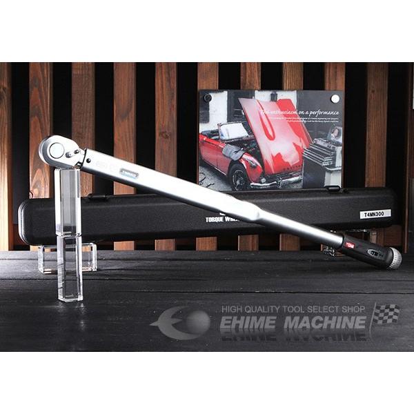 メカニカル機構のデジタル表示値により、直接数値を読み取ってトルク設定を行うため、設定ミスの防止や締付トルクの管理に便利です。あらかじめ設定したトルク値に達すると「カチッ」という音と手に軽い「ショック」でお知らせします。用途：トルク設定の必要...