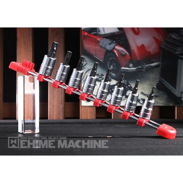 9.5sq.ショートT型トルクスビットソケットを全てカバーした、 使い勝手の良い ホルダー付きセットです。 ■型式： TBT3S08T ■メーカー：KTC■セット内容 ：・BT3-T20S/BT3-T25S/BT3-T27S/BT3-T30...