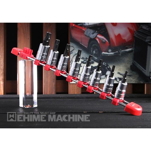 9.5sq.ショートT型いじり止めトルクスビットソケットを全てカバーした、 使い勝手の良い ホルダー付きセットです。 ■型式： TBT3S08TH■メーカー：KTC■セット内容 ：・BT3-T20HS/BT3-T25HS/BT3-T27HS...