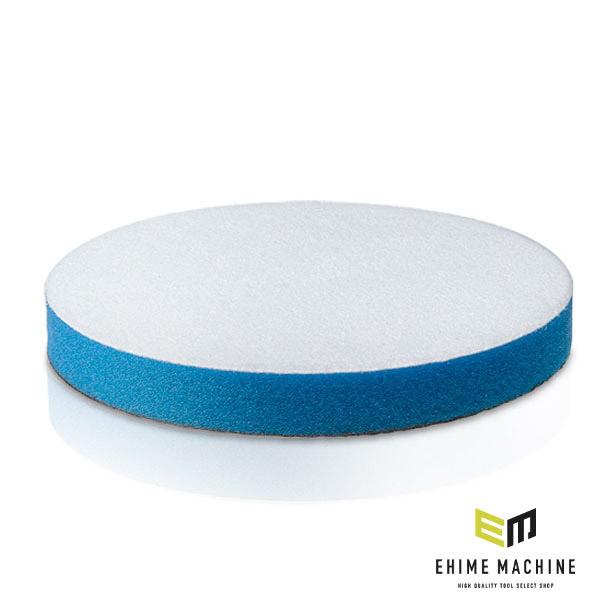 TRYPAD ハニカムレイヤー φ130mm は、小径設計により取り回しやすく、繊細な作業にも適した高性能バフです。ハニカム構造が持つ優れた除去力を維持しつつ、ハンディパッド装着による高い操作性を実現。ボンネット、リヤゲート、ロッカーパネル...