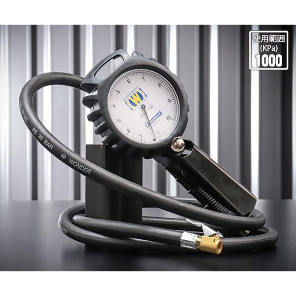 ミシュランスーパーダイヌゲージに新タイプ1000KPa登場！今までにないメーター取替え式のランニングコストも考えた、次世代スタンダードタイヤゲージ。 ◆持ちやすい大きさと、しっかり握れる大型の操作レバーを採用した使い勝手抜群のモデル！◆エア...