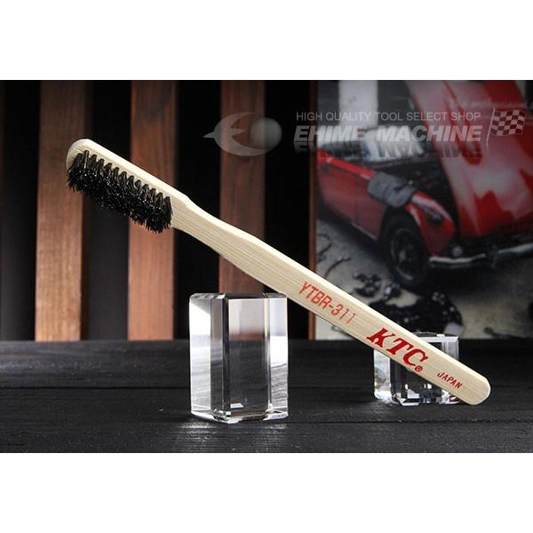 ■型式：YTBR-311■メーカー：KTC(京都機械工具株式会社）■品名：エンジンブラシ（小）■ブラシ部材質：豚毛■全長：200mm■ブラシ部幅：38×9mm■柄部材質：竹