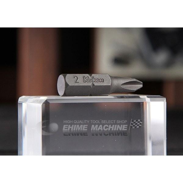 5/16(8mm)タイプのプラスビットです。アタックドライバー（インパクトドライバー）などで使用します。■型式：100P.32-2■メーカー：ko-ken（コーケン/山下工業研究所）■全長：32mm■重量：11g