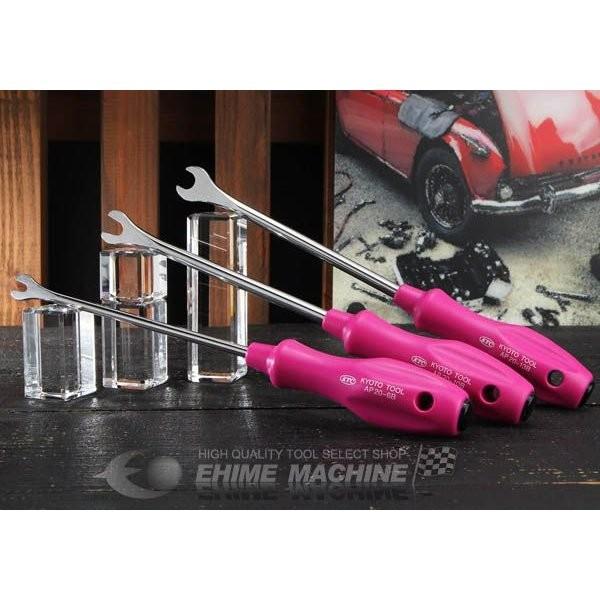 KTCの自動車内張り外し、クリップ外し専用工具！国産車のドア、バックドア、クォーターパネル、フロア等の内張りはずしに最適です！■型式：ATP03B■メーカー：KTC（京都機械工具株式会社）■セット内容：AP20-6B/AP20-10B/AP...