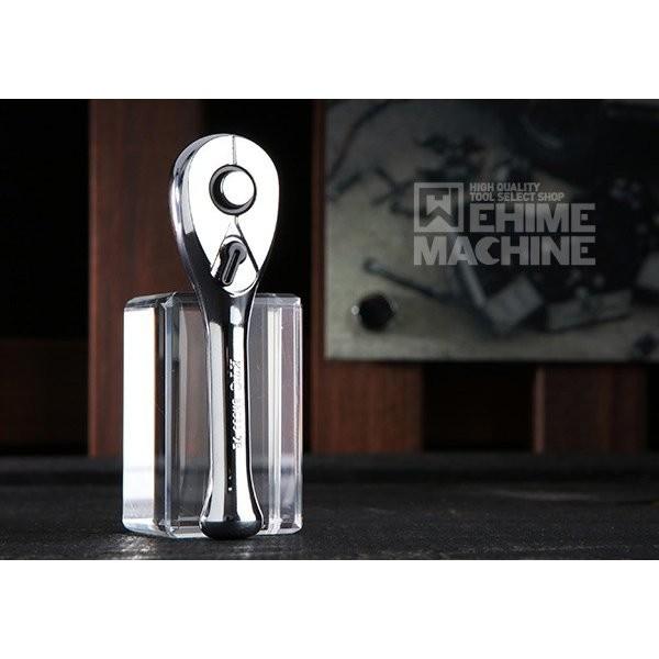 KTC 9.5sq.コンパクトショートラチェットハンドル。6.3sq.ラチェットハンドル BR2E と同じヘッド幅、厚みのコンパクトヘッド採用モデル。小さいヘッドで、9.5sq.ソケットがそのまま使える、バイク修理などに人気のモデルです。9...
