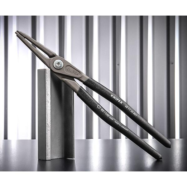 「大型スナップリング対応のブラックグリップ限定品」在庫限りで販売終了となる、KNIPEXの穴用精密スナップリングプライヤーです。KNIPEX 4811-J4B01 は、穴用スナップリングの取り付け・取り外しに使う直型の精密スナップリングプラ...