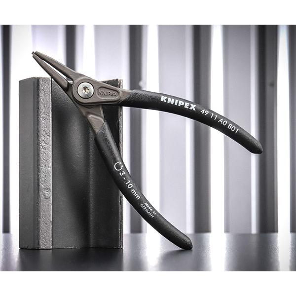 「小径シャフト対応のブラックグリップ限定品」在庫限りで販売終了となる、KNIPEXの軸用精密スナップリングプライヤーです。KNIPEX 4911-A0B01 は、軸用スナップリングの取り付け・取り外しに使う直型の精密スナップリングプライヤー...