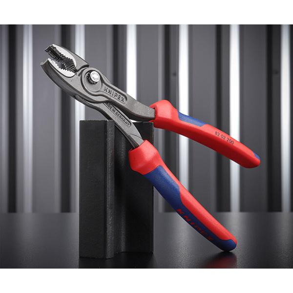 ※パッケージレスの業務用商品です。フロントグリップとサイドグリップの組み合わせで、狭い場所でも作業ができます。頭部やネジ山が摩耗したネジの緩め、締め付けが可能です。入念な焼入れ処理が施されたつかみ面の硬度は約HRC61で、耐磨耗性が高く、確...