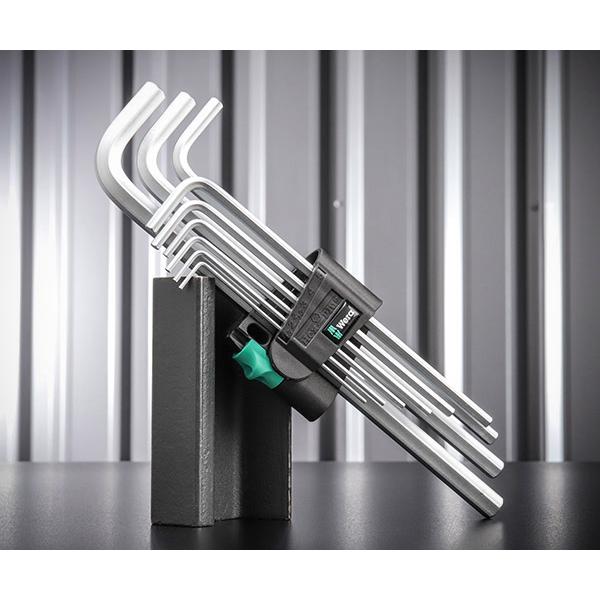 950/9シリーズ。高品質のL型レンチ、六角用9点セット。ヘックスプラスは、リセス（ネジの窪み）と点ではなく面で接触するよう造られ、その接触面も広く設計されており、力を加えたときに分散して伝達されるのでリセス（ネジの窪み）が損傷することを防...