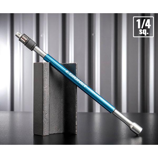 安定の作業効率向上アイテム、滑らかに早回しが出来ます。２WAYタイプ：1/4DRソケットとビット双方使用する事が出来ます。スリーブ（青色部分）を掴めばスムーズな早回しが可能です。【仕様】全長（mm）：220　差込（DR）：凸1/4　凹1/4...