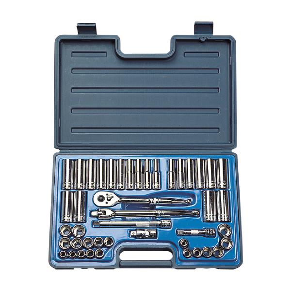 ミラー仕上げのメッキが美しいスタンダードソケットセット。ボルト・ナットを傷めにくい面接触タイプ。6角タイプ。ブローモールドケース入り。【仕様】差込角(SQ)：3/8【セット内容/付属品】ソケット(mm)：8・9・10・11・12・13・14...