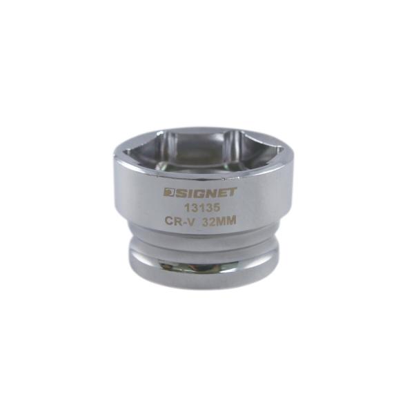 ミラー仕上げのメッキが美しいショートソケット。6角タイプ。ソケットの全長はわずか28mm(SIGNET従来品より15mm短い)、狭い場所での作業に最適。吊り下げタグ付き。【仕様】差込角(DR)：1/2ソケット全長(L；mm)：28サイズ(S...
