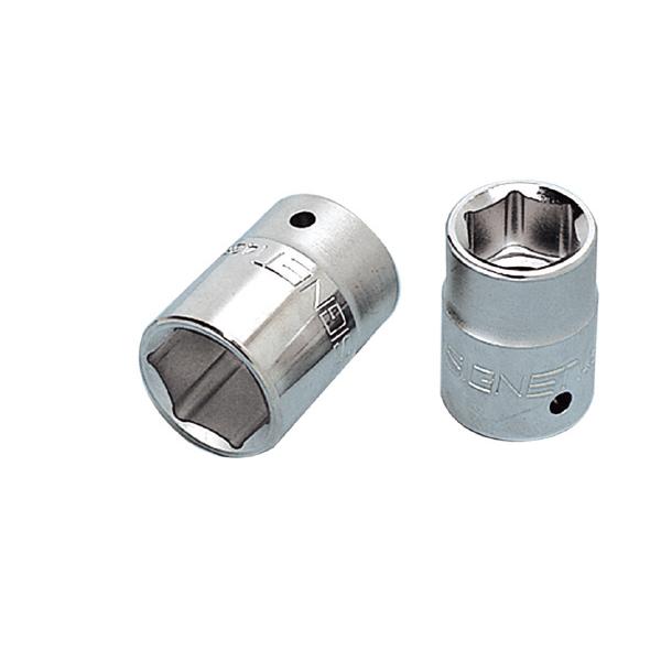 ボルト・ナットを傷めない面接触タイプ。【仕様】差込角(SQ)：3/4サイズ(mm)：30全長(L；mm)：54先端部ソケット外径(D1；mm)：42差込部ソケット外径(D2；mm)：38ソケット深さ(T；mm)：26メーカー名：SIGNET...