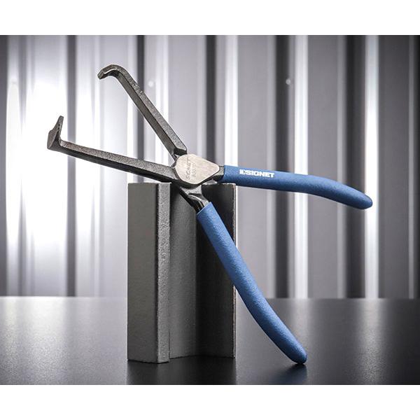 先端の特殊形状で硬い固着したカプラーを簡単に外せます。幅広の爪部分によりガッチリと対象物をホールドします。内蔵スプリングと快適なPVC被膜グリップにより、作業効率が向上します。【仕様】全長：200mm重量：180g材質（ボディ）：炭素鋼材質...