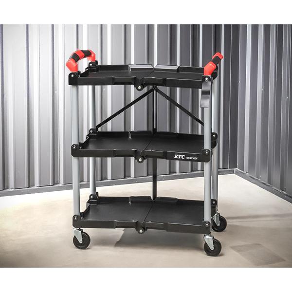 「運ぶ」「広げる」「すぐ使う」を1台でこなす、現場移動に強いKTCの折りたたみ式ワゴン。KTC アクティブステーション SKX2303Fは、工具や備品をまとめて運べて、そのまま作業スペースとしても使いやすい3段タイプの折りたたみ式ワゴンです...