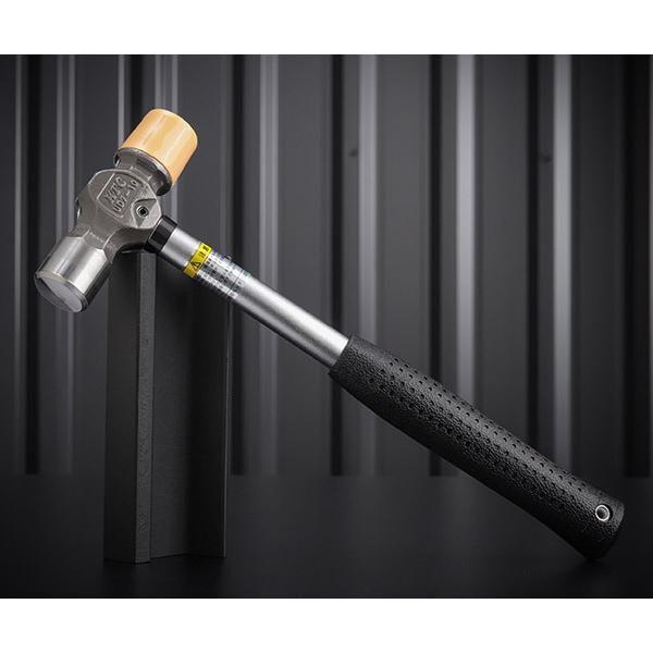 1本で2種類の作業が出来る鉄と樹脂のコンビハンマーです。打撃部は独自の熱処理により、適正な硬さでヘタリ、欠けが発生しにくくなっています。樹脂側のヘッドは交換可能です。（交換ヘッド品番：UD7-10-1）■型式：UD7-10■メーカー：KTC...