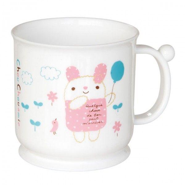 うがいコップや小さいお子様のお食事の時など毎日活躍してくれるプラカップ。小さなお子様が持ち手を握った時にズレ落ちない工夫をしています。●サイズ：外寸 105(78)×78×78mm●サイズ：内寸 直径73×73mm●厚み：2.0mm●耐熱温...