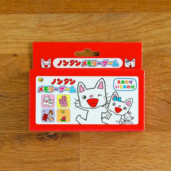 大人も子どもも大好きな「ノンタン」シリーズの、楽しいカードゲームです。年少さんから楽しめるメモリーゲーム（神経衰弱）で、絵あわせや色あわせで、物や色の名前も覚えられます。厚い紙を使用しており、小さなお子様でも扱いやすいのが特長です。【サイズ...