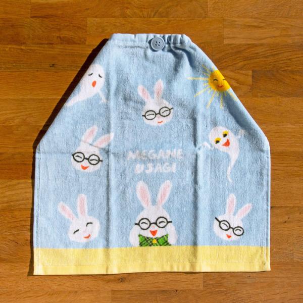 絵本「めがねうさぎ」シリーズがおりこうタオルになりました。なぜ「おりこうタオル」という名前なのか……それは、一枚で何役もこなしてしまう便利なタオルだからです。ポイントはタオルに付いているゴム。・ゴムを首に引っかければエプロンに大変身！・タオ...