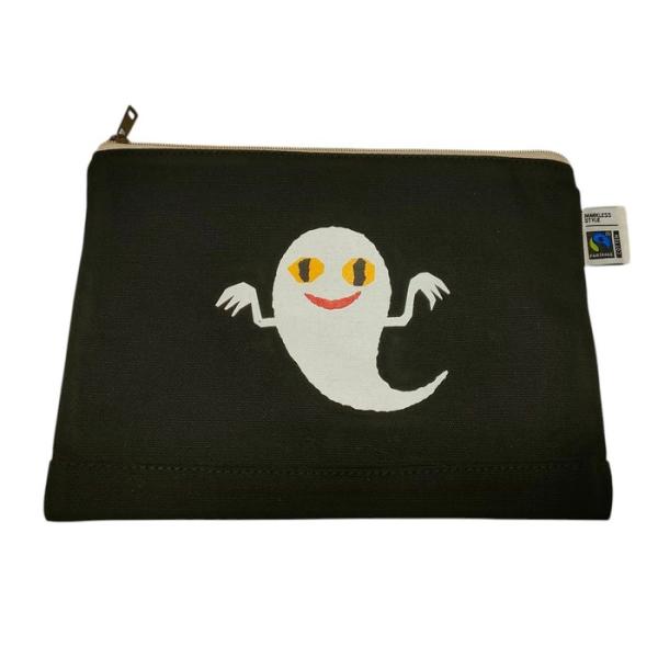 絵本『ねないこだれだ』のフェアトレードコットンを使用したキャンバスポーチです。厚みがあるので中身が透けることもなく、丈夫な生地感。ごちゃごちゃになりがちな小物を収納するのに便利なサイズです。お子さんには絵本、ママにはポーチをプレゼントするの...