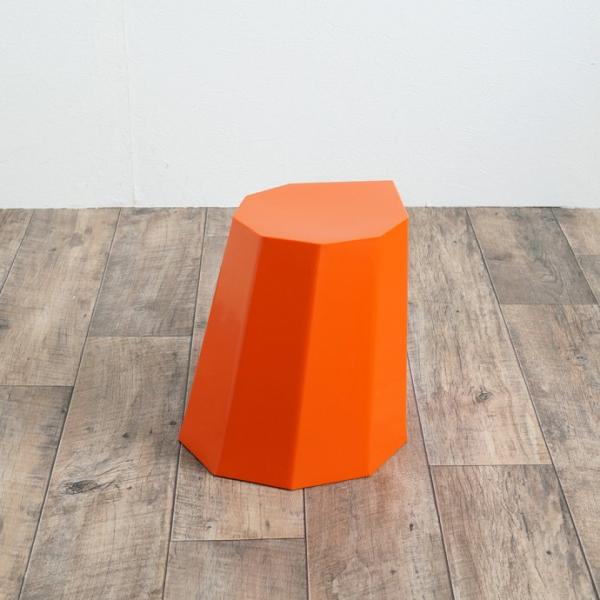Arnoldino Stool - Orange アーノルディーノ スツール オレンジ Martino Gamper マルティノ・ガンパーロンドン・アーノルドサーカス広場のためにデザインされたスツールのキッズサイズ生産国 イギリスサイズ 高...
