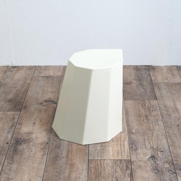 Arnoldino Stool - White Ivory アーノルディーノ スツール ホワイトアイボリー Martino Gamper マルティノ・ガンパーロンドン・アーノルドサーカス広場のためにデザインされたスツールのキッズサイズ生産国...