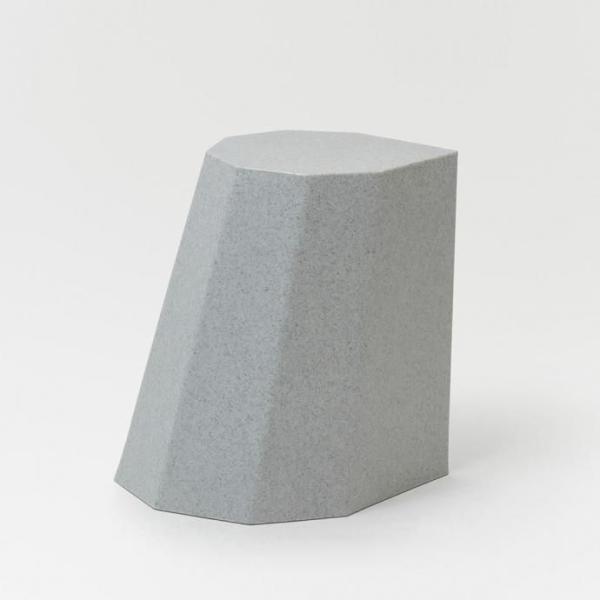 カラー：ホワイトモトルサイズ：高さ45cm 幅37.5cm 奥行44.5cm素材：ポリエチレンプラスチック