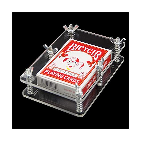 ※併売のため、在庫切れの際はご了承ください。発送委託により倉庫業者がお届けする場合がございます※【材質】私たちは透明な材質のプラスチック製を使用していて、品質が良いポーカーを守ることができます【製品の紹介】もともとふわふわしたデブの札が、圧...