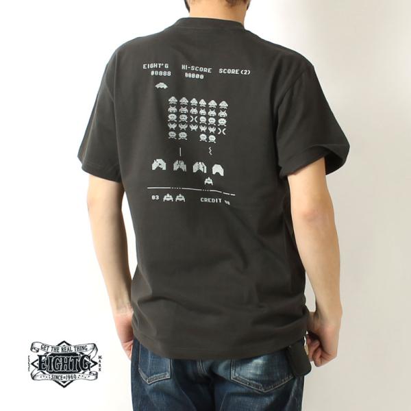 エイトジーの2024年春夏コレクション、プリントTシャツ"INVADER"です。日本のアーケードゲームにおける大ヒット作をモチーフとした、レトロな雰囲気が魅力的なデザインは、襲いかかる宇宙からの侵略者に混じり、エイトジーのアイコンである"ボ...
