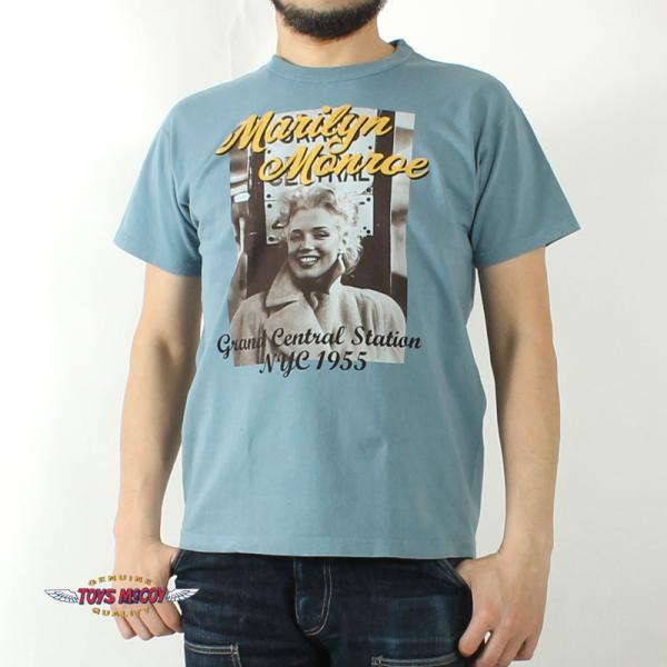 トイズマッコイの2025年春夏コレクションより、MARILYN MONROE TEE "GRAND CENTRAL STATION NYC 1955"が登場！様々なアメリカンカルチャーに造詣の深いトイズマッコイが、当時の貴重な写真や資料を元...