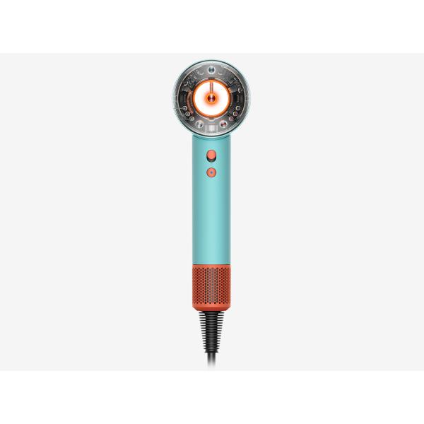 髪との距離を測定して風温を自動で調整する「スカルプモード」を搭載し、頭皮と髪のケアでツヤめく髪へ導くヘアドライヤー。「オート設定アタッチメント」を搭載し、取り付けられたアタッチメントを瞬時に認識し、前回使用時の風速・風温に自動で調節する。「...