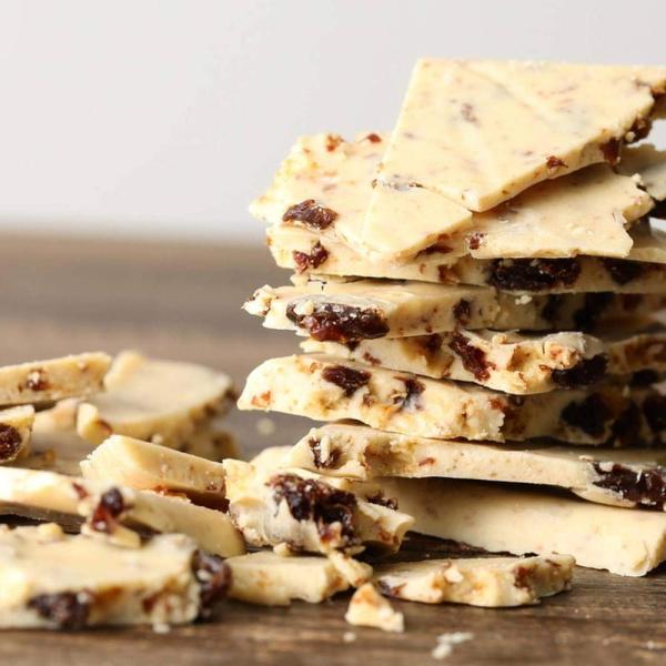 ※メーカー都合によりパッケージ等の外装面で異なる場合がございますので、あらかじめご了承くださいませ(免責) 画像は見本(イメージ)です。画像内に写った期限は撮影時のものであり、お届けする商品は期限内となります。詳細な期限については直接お問合...