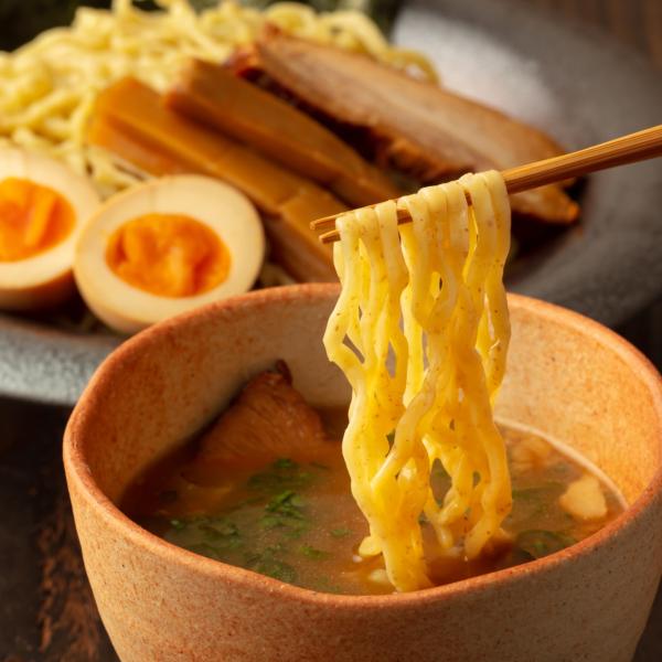 ※メーカー都合によりパッケージ等の外装面で異なる場合がございますので、あらかじめご了承くださいませ(免責) 画像は見本(イメージ)です。画像内に写った期限は撮影時のものであり、お届けする商品は期限内となります。詳細な期限については直接お問合...