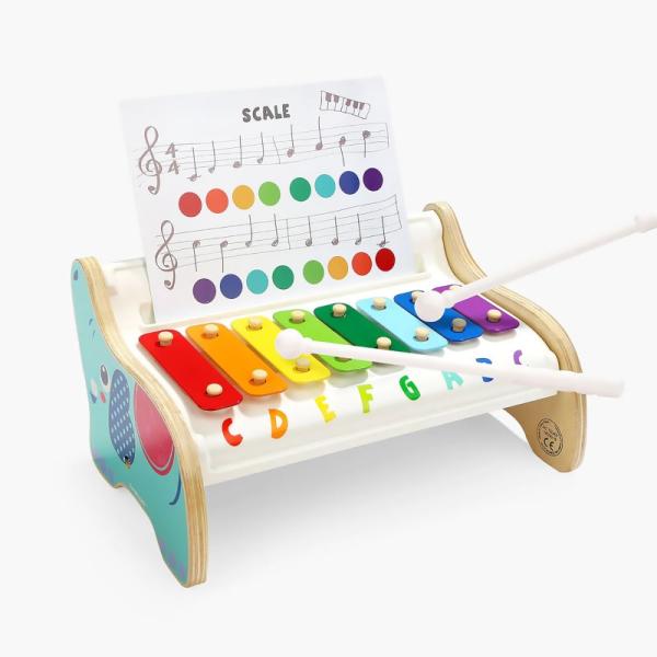 木製のゾウさん型土台に、8色のカラフルな音板、鉄琴本体には楽譜をセットできる譜面台やバチたても付いて、音遊びが楽しくなるかわいい鉄琴です。付属の楽譜は、音階を色で認識できるようになっているので、ドレミがわからない小さなお子さまでも、8枚のカ...