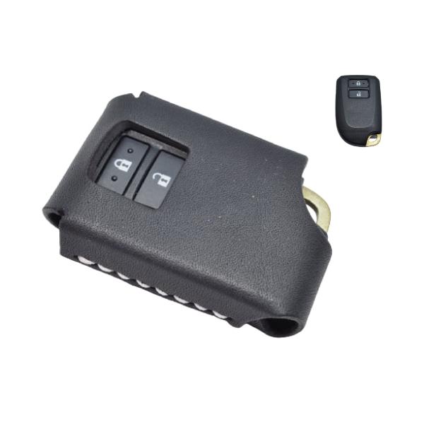 車種：トヨタ　ハイエース２ボタン用状態：新品生産国：日本（Einfach製）素材：国産牛Ａランク　姫路産レザー100％数量：1個（キーは見本です）厳選した姫路産レザーを、手染め、ハンドカットから手縫いにて仕上げております。余計なアクセサリー...