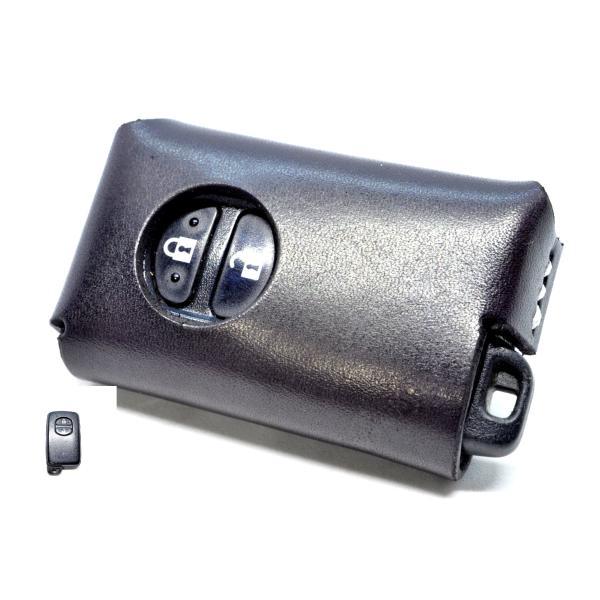 対応機種：トヨタアクア（1ＮＺ−ＦＸＥ）トヨタプリウス（ＺＶＷ30） 状態：新品（開閉はバネホック） 生産国：日本（オールハンドメイド） 素材：国産牛Ａランク　姫路産レザー100％ 数量：1個（リモコンは見本） 工法：手縫い/ハンドカット/...