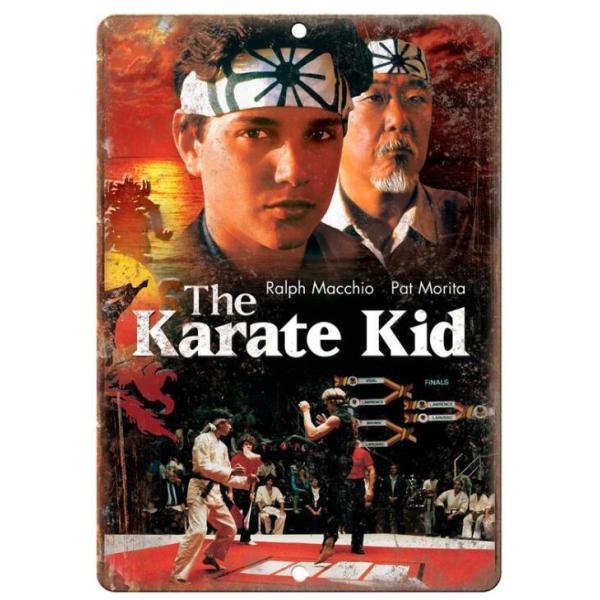 インテリアおしゃれ雑貨として大人気のアメリカンサインボードです。お部屋・ガレージ・お店・カフェ・店舗インテリアのイメージ作りやイメージアップ、ディスプレイ、お部屋のインテリア、壁飾り、催し物、など幅広く活躍します！四隅に掛けやすいように穴が...