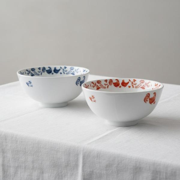 商品説明 真っ白で丈夫な磁器に、可愛らしい花鳥図をあしらった大きめのボウル。新しくモダンに描き下ろしたシノワズリデザインが、食卓に上品な華やかさを添えてくれます。和食・洋食・中華などジャンルを問わず、さまざまな料理を引き立ててくれます。クラ...