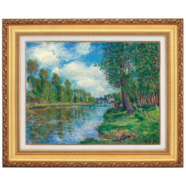 空を映した川と、目に鮮やかな緑が心地良い。印象派を形成した画家が生涯愛し続けた、光に満ちた風景。原画：制作1885年　所蔵：フィラデルフィア美術館●絵寸法：（約）長辺53×短辺41cm●額寸法：（約）長辺70×短辺57.5×4cm●重量：（...