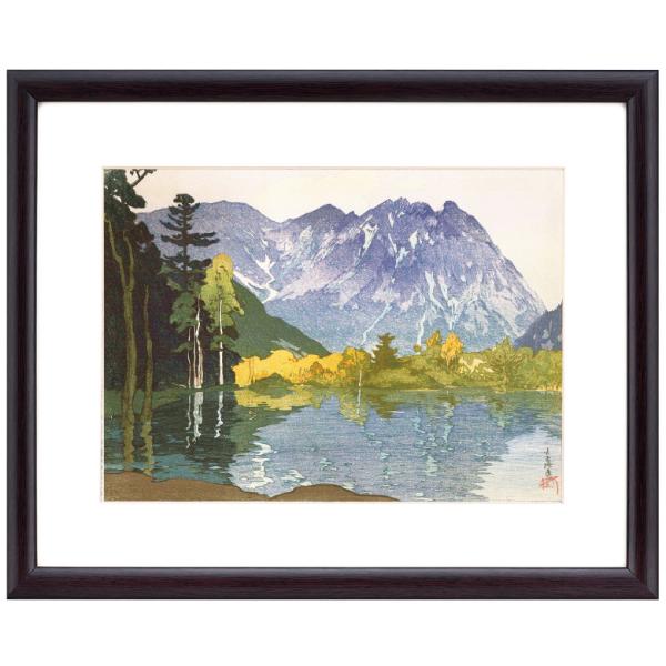 色づきはじめた樹々、穂高の荒々しい岩肌、光を受けて輝く湖面にもその姿を写しています。雄大な景色を柔らかな色彩でとらえました。■ 吉田博［略歴］1876年、福岡県生まれ。水彩画、油彩画、木版画と活動を拡げた。49歳で初めて木版画作品を発表。西...