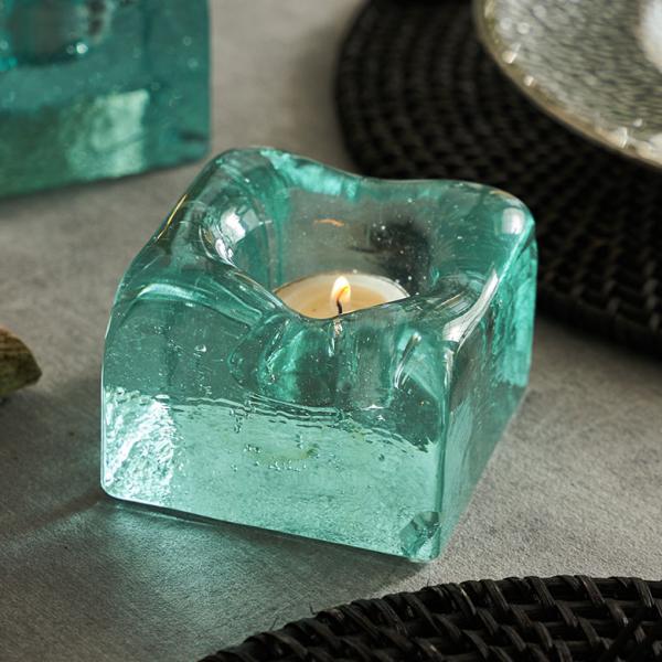 ■サイズ(cm)約 W 10 × D 10 × H 6〜9※多少サイズは前後します。■重量約 1〜1.5 kg■素材リサイクルガラス■生産国インドネシア■ご注意詳しくは商品ページ内「ご注意」をご覧ください。