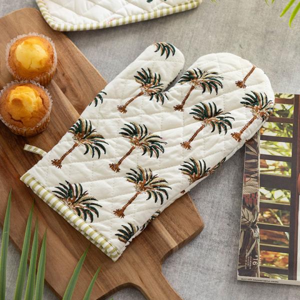 ■サイズ(cm)約 W 16 × D 30 × H 2※多少サイズは前後します。■重量約 0.1 kg■素材コットン■生産国インド＜取り扱い注意＞・液温は、30℃を限度とし手洗いをしてください。・色落ちすることがございますので、他の衣類と分...